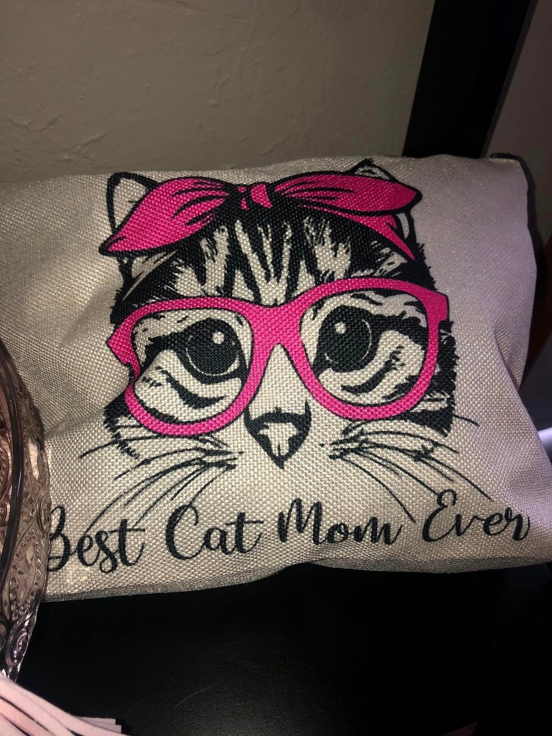 20 Thoughtful Cat Mom Gifts Ideas That Will Make Her Smile