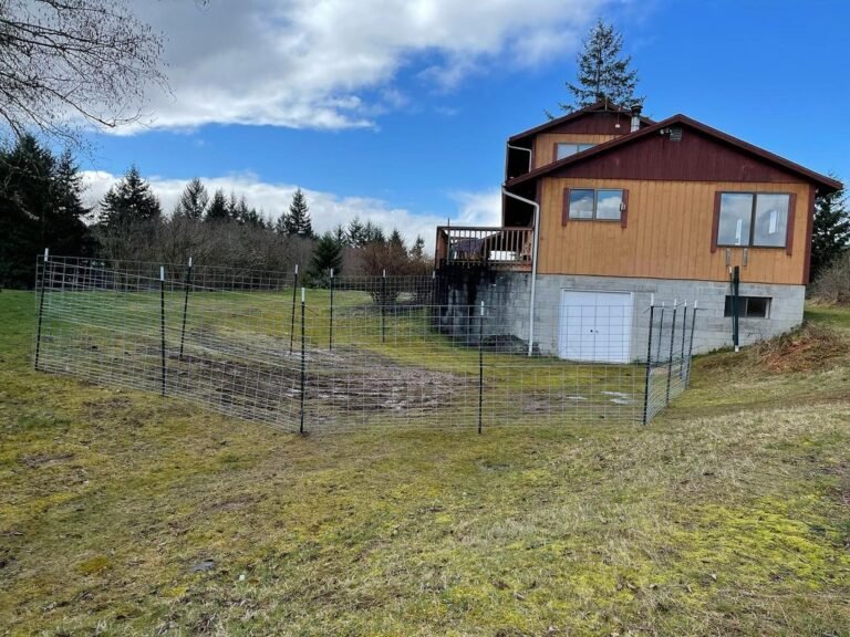 15 Temporary Dog Fence Ideas for Quick and Easy Setup